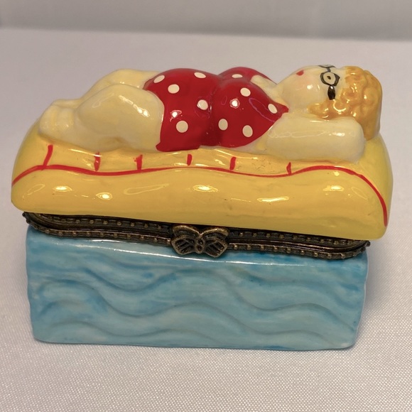 Accents | Trinket Box Of Lady Lying On A Raft Floating In The Water Sun ...